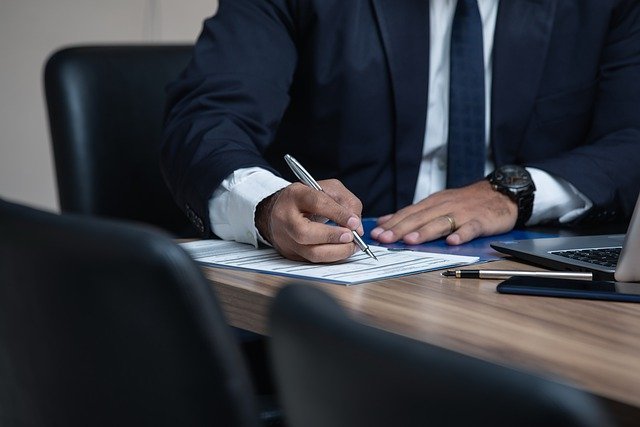 4 Types of Entertainers That Should Have an Entertainment Lawyer | The ...