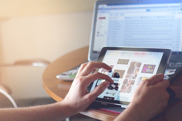 The 10 Main Ways Technology Impacts Your Daily Life | The Inspiring Journal