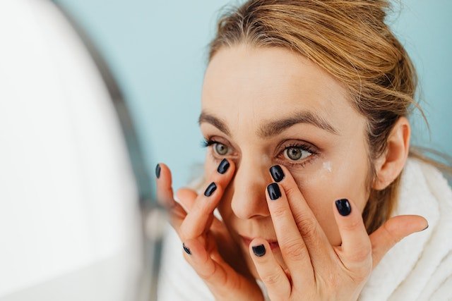 7 Ways to Combat Aging | The Inspiring Journal